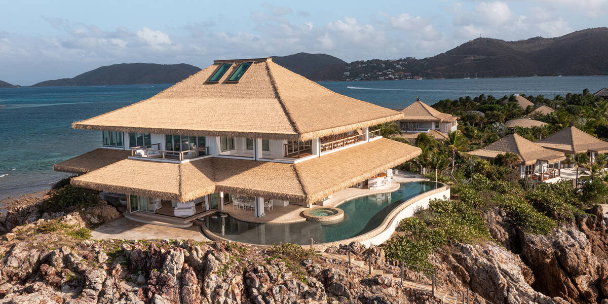 Luxurious Branson Beach Estate for a Perfect Getaway - Dolphin Water Taxi